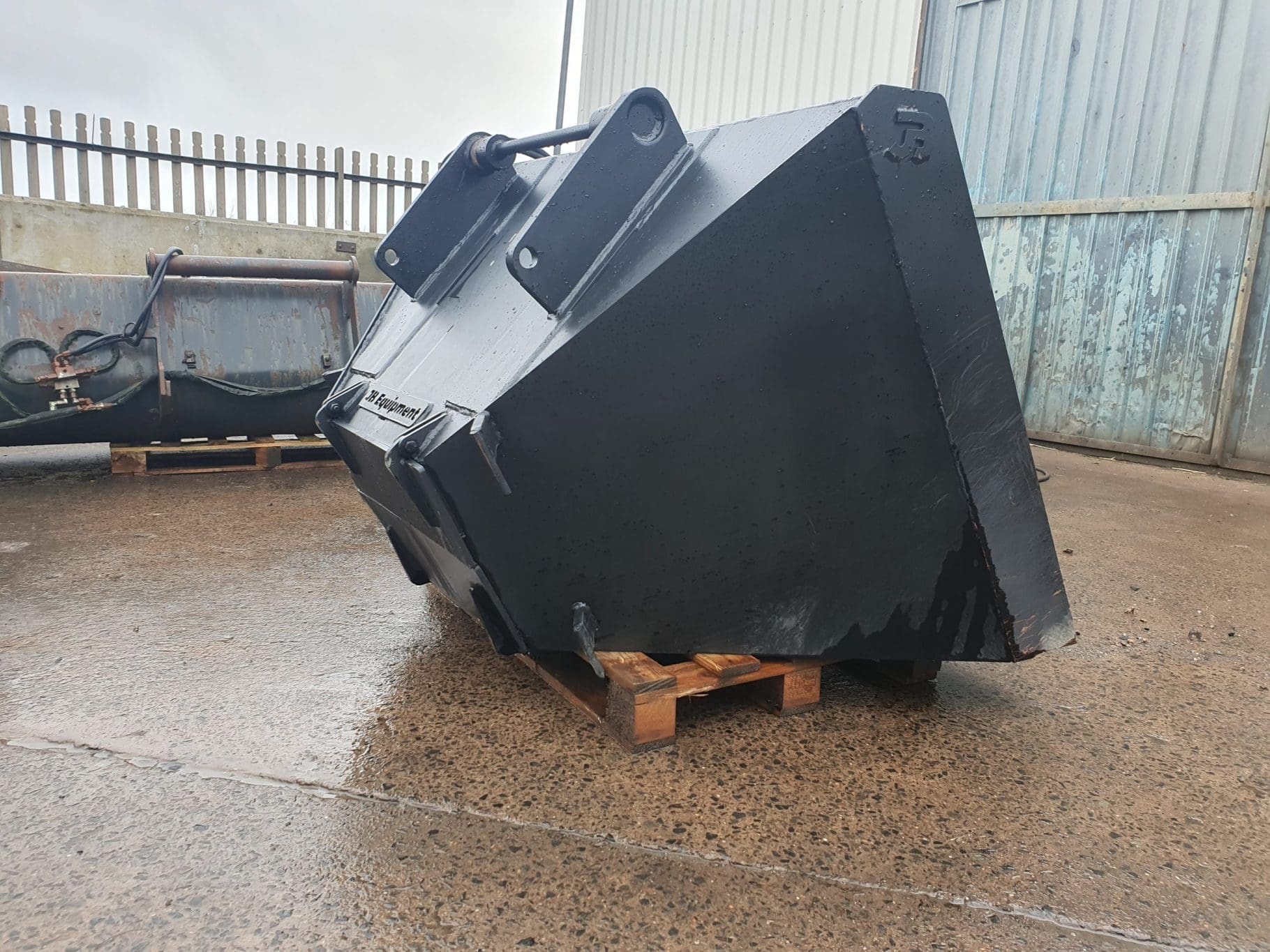 JB Bagging Bucket - Hamilton Ross Group