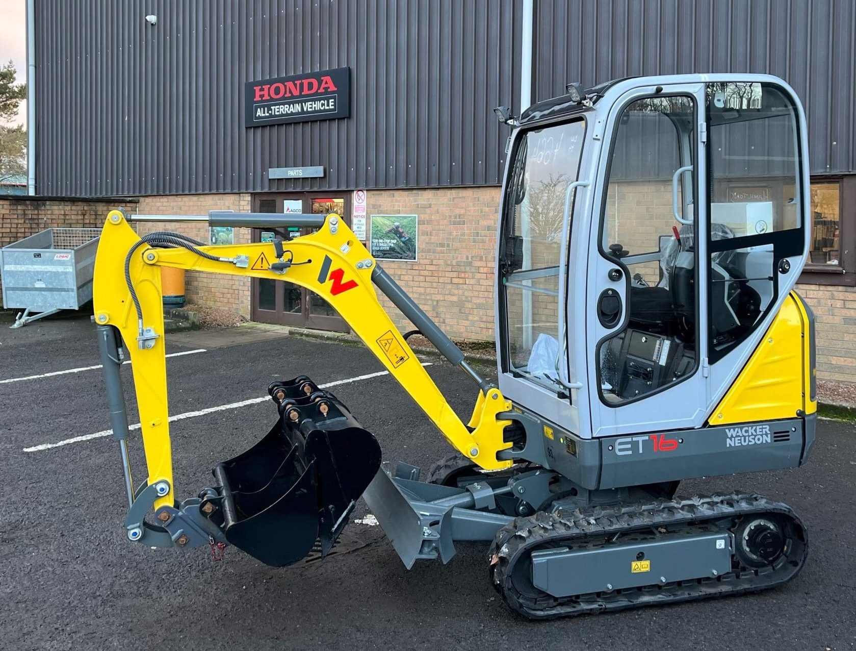 Wacker Neuson ET16 - Hamilton Ross Group