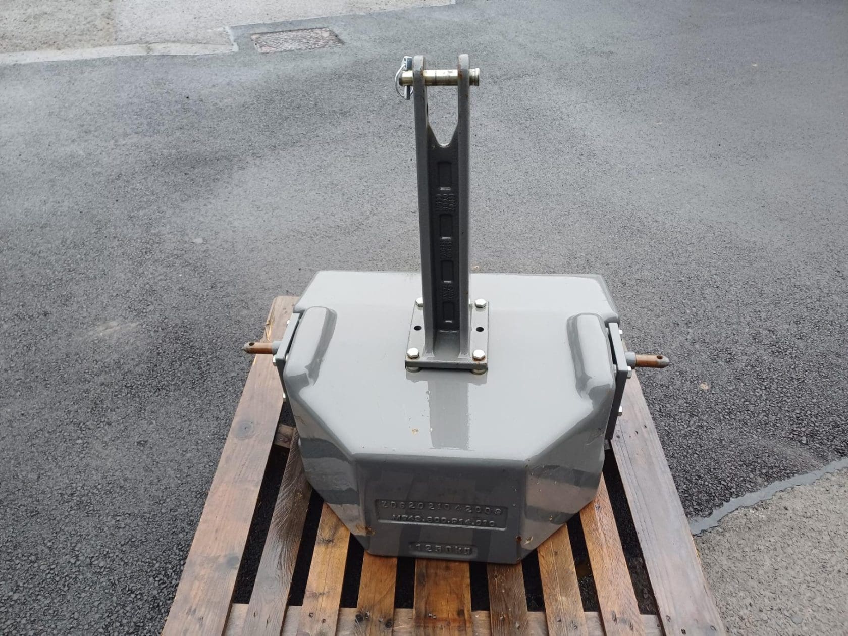 Fendt 1250kg Weight Block - Hamilton Ross Group