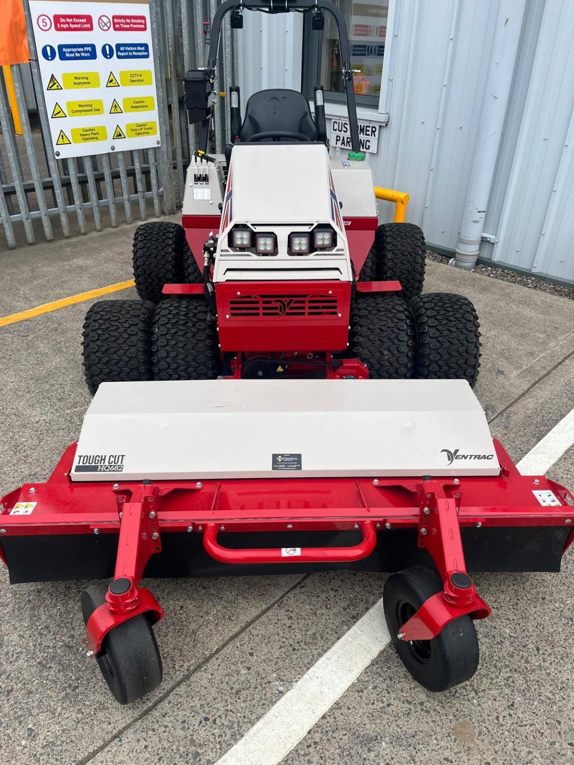 Ventrac 4520y Compact Tractor - Hamilton Ross Group