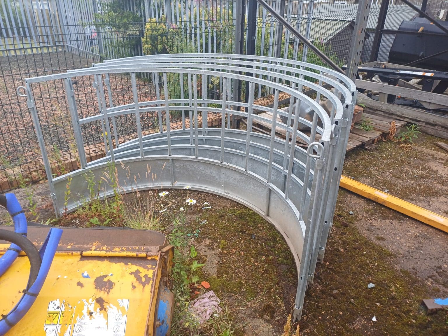 Glendale H Sheep Feed Ring - Hamilton Ross Group