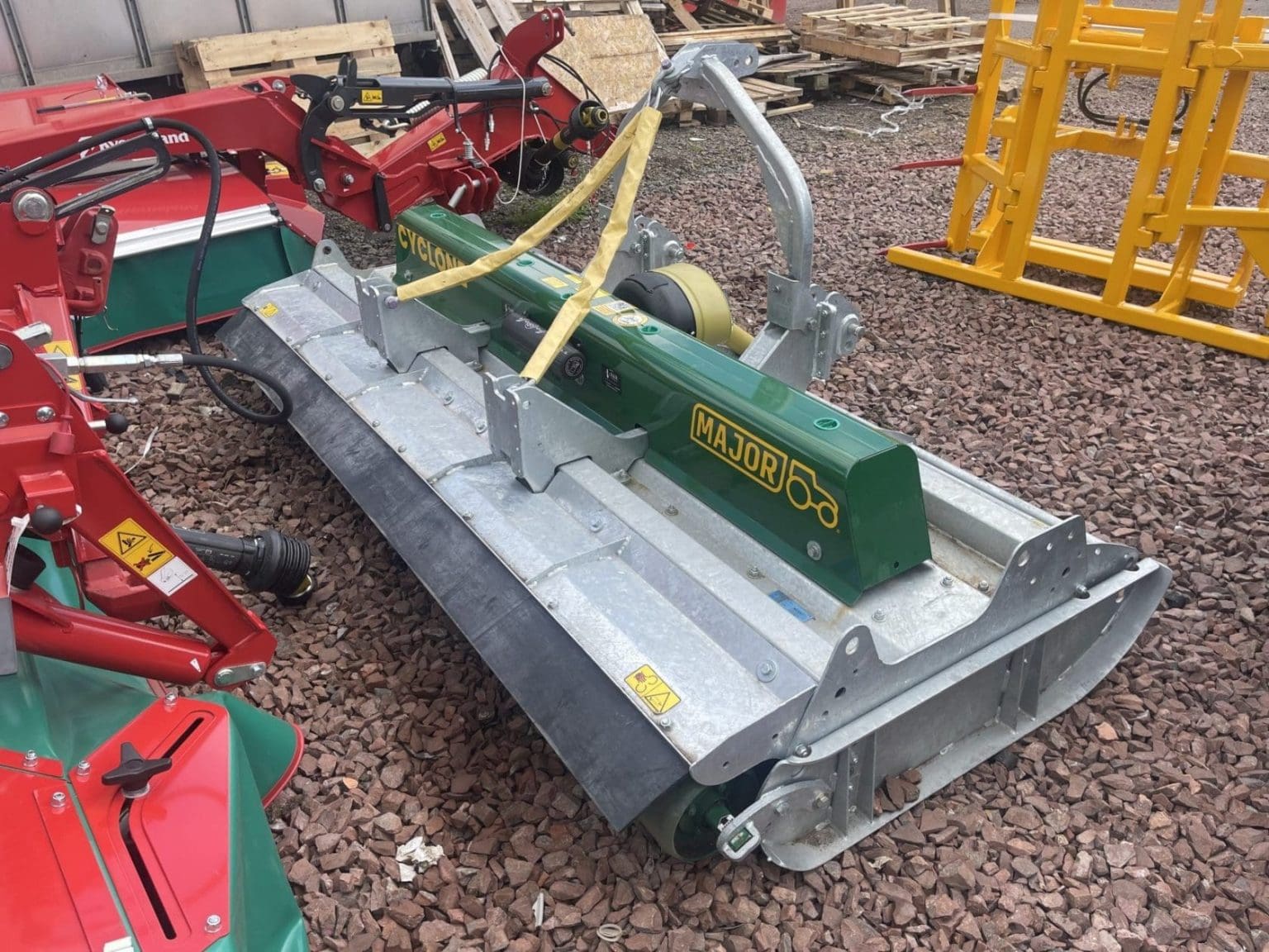 MAJOR 2.8M CYCLONE - Hamilton Ross Group