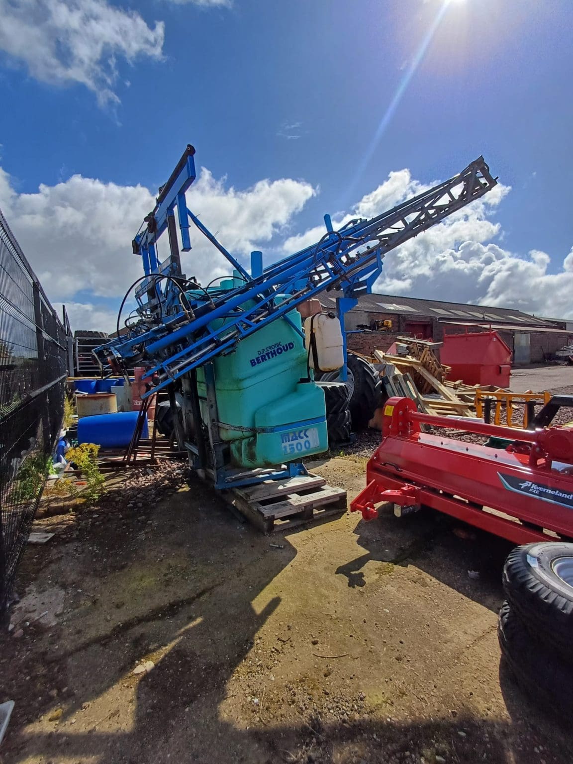 Berthoud 1500 Mounted Sprayer - Hamilton Ross Group