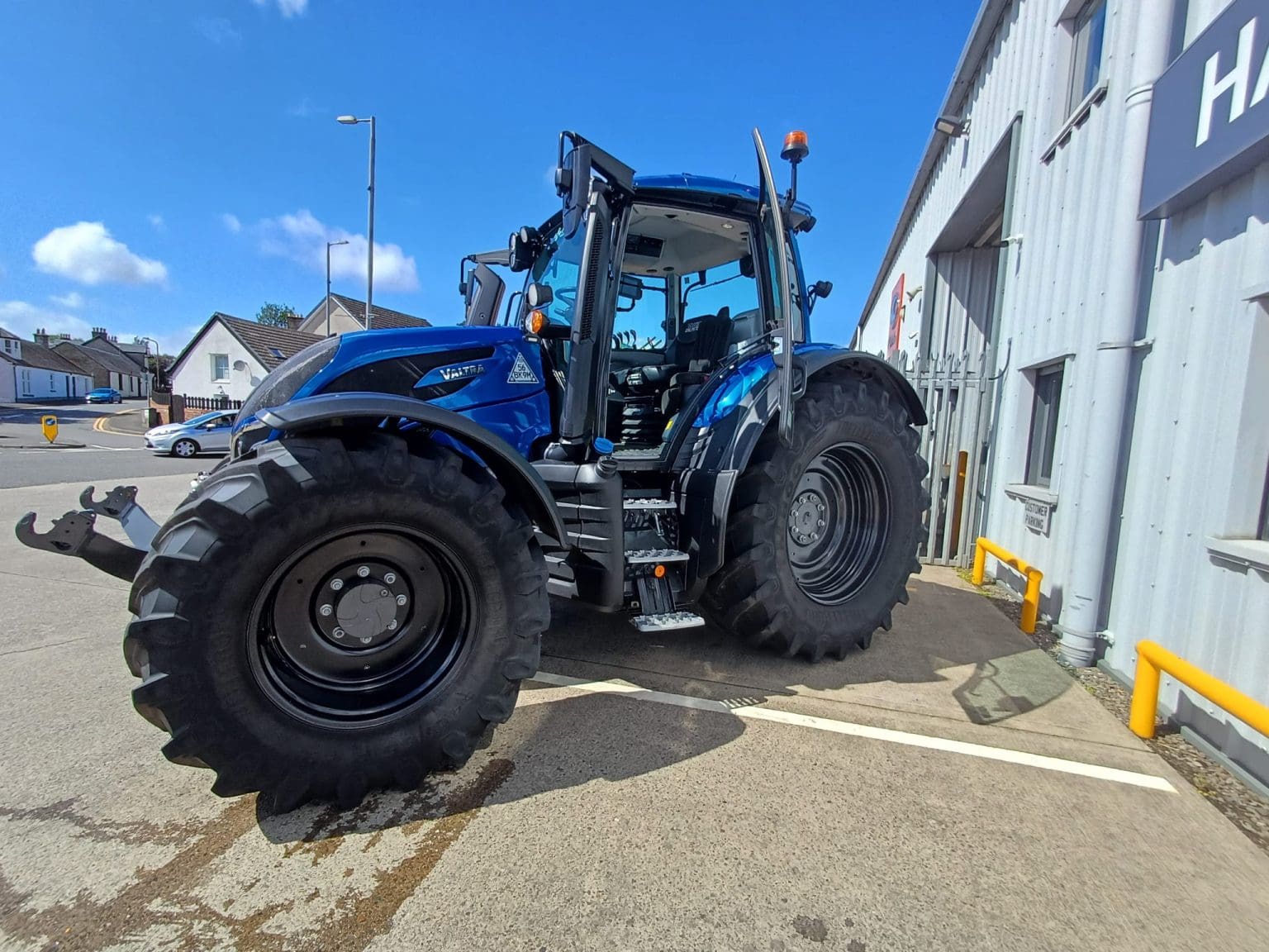 Valtra N175 Active - Hamilton Ross Group