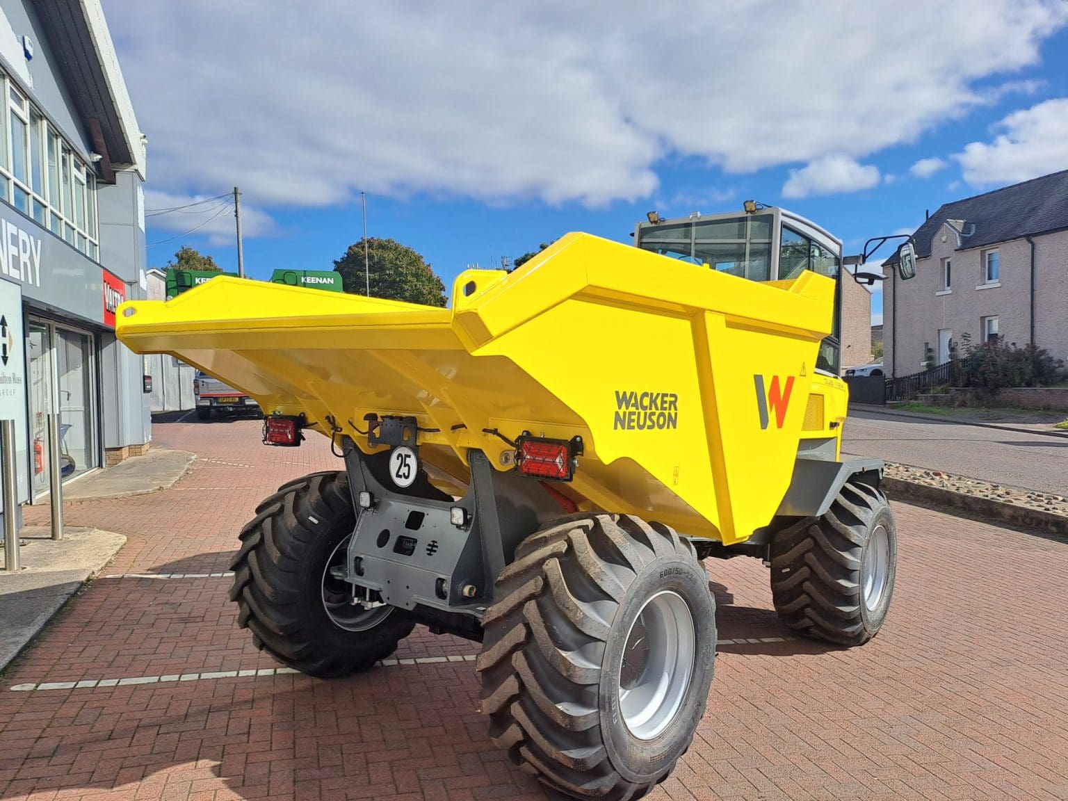 Wacker Neuson DV125 ST 12.5T Dumper DV - Hamilton Ross Group