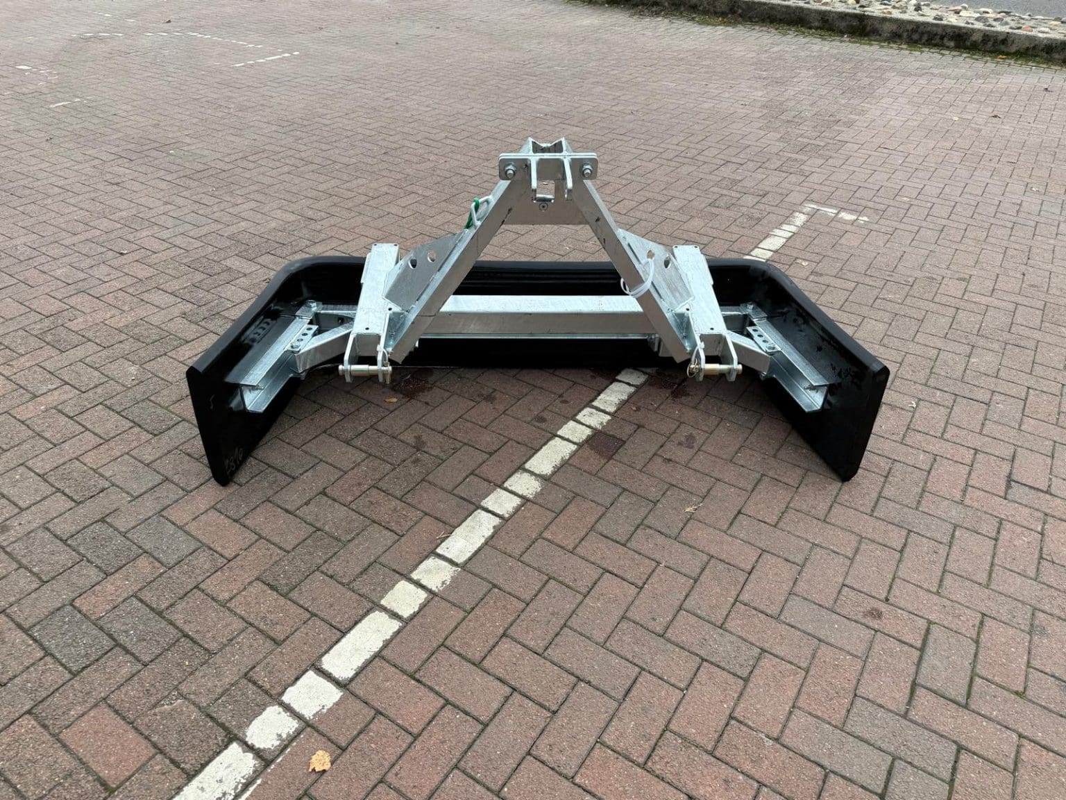 Ritchie Yard Scraper - Hamilton Ross Group