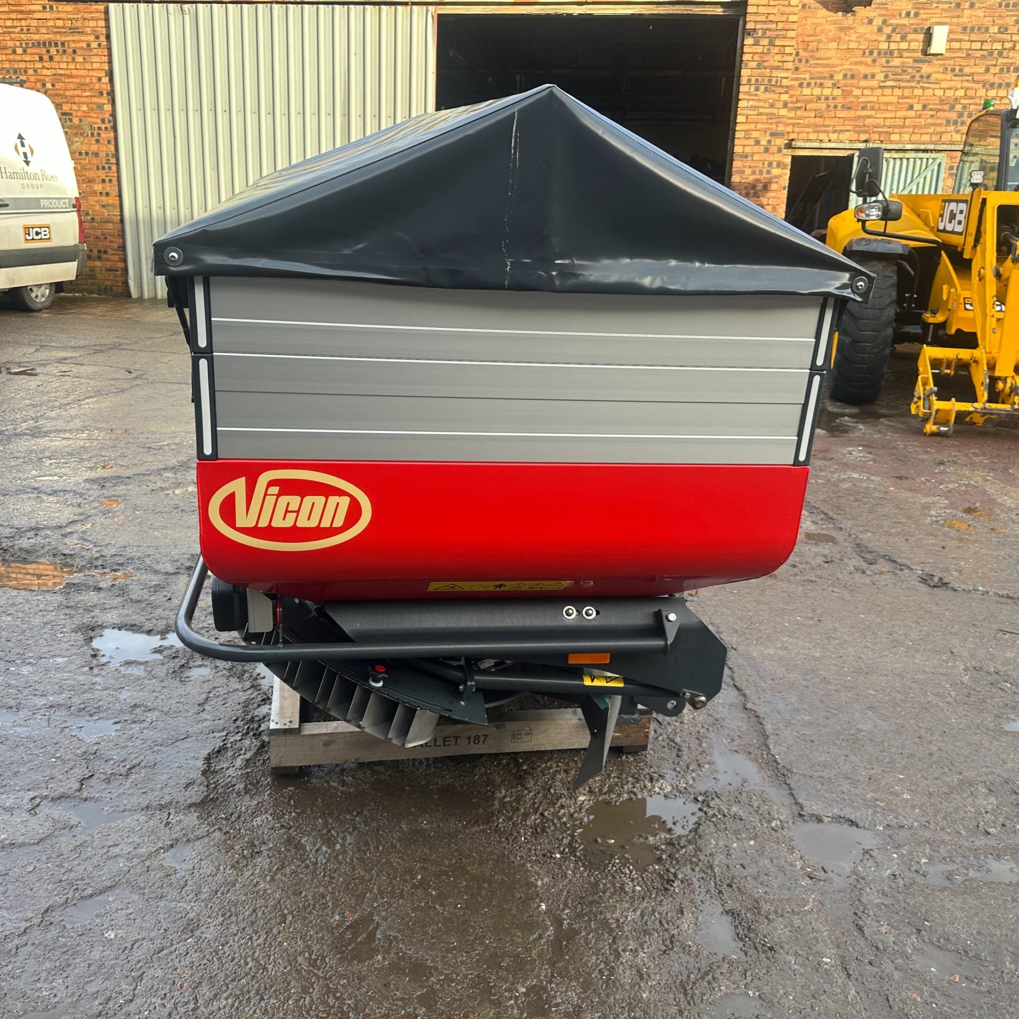 VICON RO-M SPREADER - Hamilton Ross Group